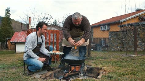 Празникът на сланината и греяната ракия в гр Априлци наближава и решихме че ще е добре да си