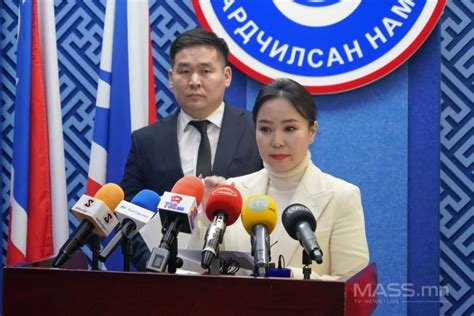 И Мөнхжаргал Улс төрд нөлөө бүхий этгээдийн авлигын хэргийг нийтэд зарла