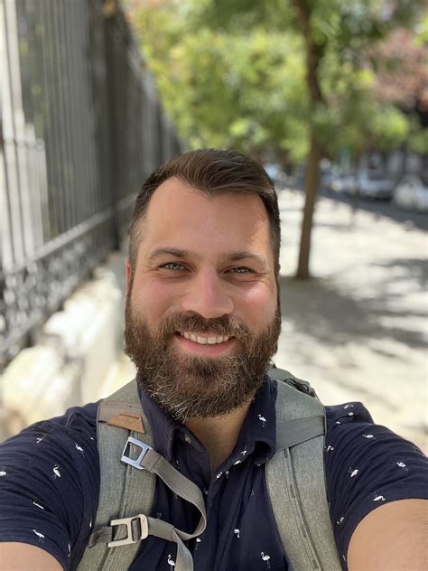 Daniel Robertson Logo