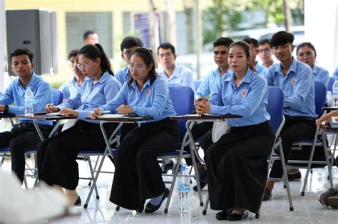 លោកឧបនាយករដ្ឋមន្ត្រី ហ៊ុន ម៉ានី អញ្ជើញជួបសំណេះសំណាលជាមួយគរុសិស្ស គរុនិស្សិត
