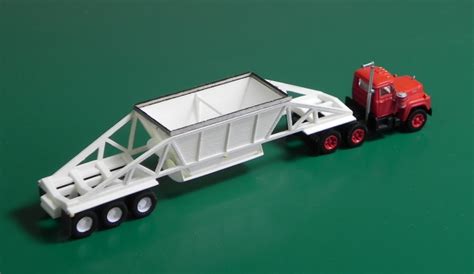 N Scale Addiction Trail King Bottom Dump Trailer In The Desert