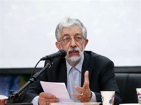 پوشش خاص حدادعادل در جلسه شورای عالی انقلاب فرهنگی عکس