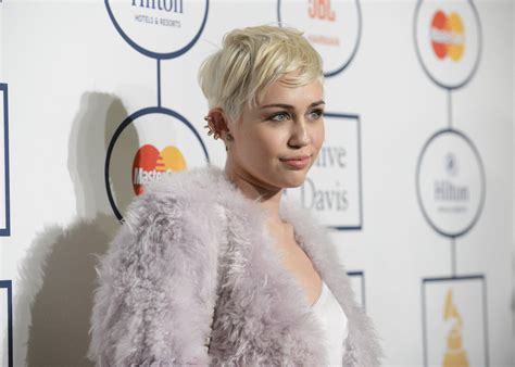 Miley Cyrus W Magazine Cover Unrecognizable See ‘we Cant Stop Singer