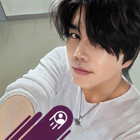 진호 프로페셔널 모드에서 새로운 크리에이티브 여정을 시작하게 되어 기쁩니다 프로필에서 저에 관해 소개를 확인하고 계속 소통할 수 있도록 팔로우해주세요