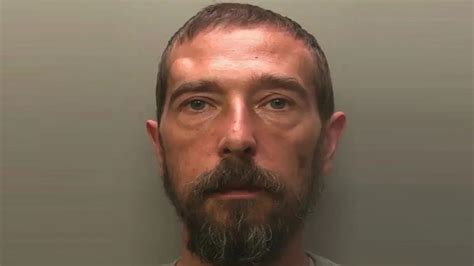 Condenaron A 26 Años De Prisión Al Diseñador De Efectos Visuales De “el Señor De Los Anillos” Y