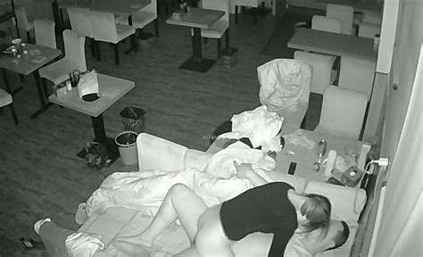 家庭摄像头破解入侵真实偸拍男女各种激烈性生活出租房情侣上演教科书式性爱 热爆