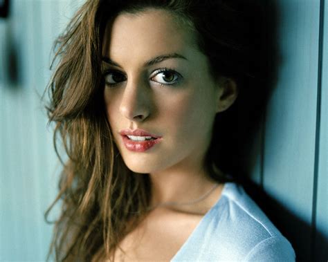 Anne Hathaway Hot Beautiful 2011 Pictures Demi Lovato 2011