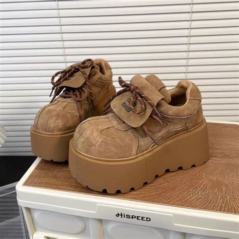 Кроссовки Женский Miu Miu Воловья кожа Бодибилдинг размер 39 Демисезон Шнурки Без каблука