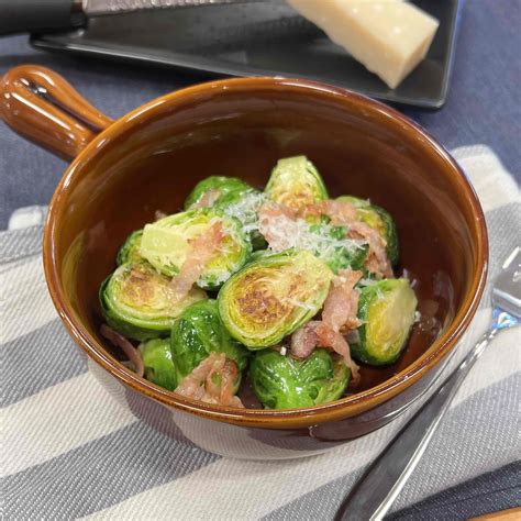 芽キャベツとベーコンのチーズ炒め ヤオコーレシピ By Cooking Support