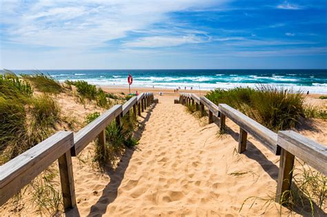 포르투갈 알가르베의 서쪽 해안선에 몬테 클레리고 해변의 전망 알제주르 코스타 비센티나 포르투갈 유럽 근처 해변 프라이아 몬테 클레리고 계단 0명에 대한 스톡 사진 및 기타