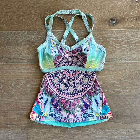 Carrie Underwood Bathing Suit