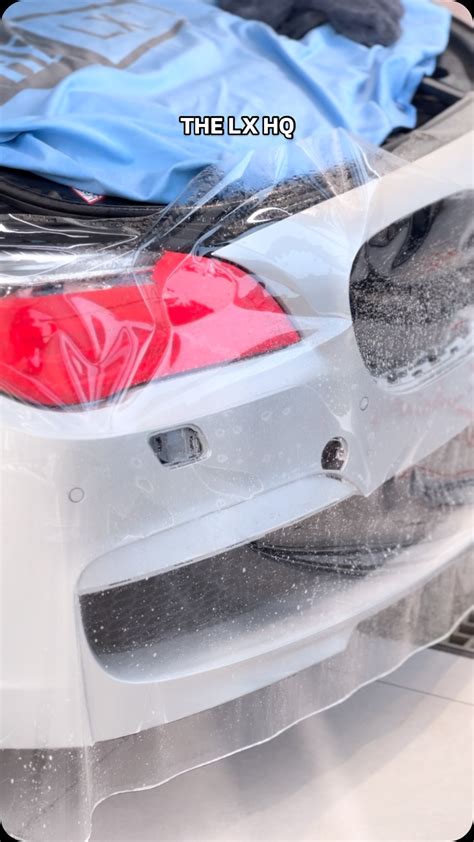 더엘엑스 솔라가드 프리미엄 본점 ⠀ 🐸 흰색 개구리에 어울리는 썬팅 필름은 ⠀ 바로 더엘엑스 솔라가드 프리미엄 Lx입니다 ⠀ 농도에 따른 외관 변화가 큰 Lx는 낮은