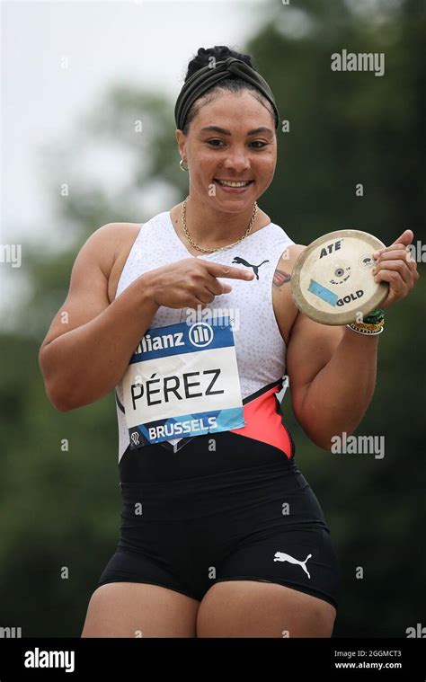 Wanda Perez High Resolution Stock Photography And Images Alamy