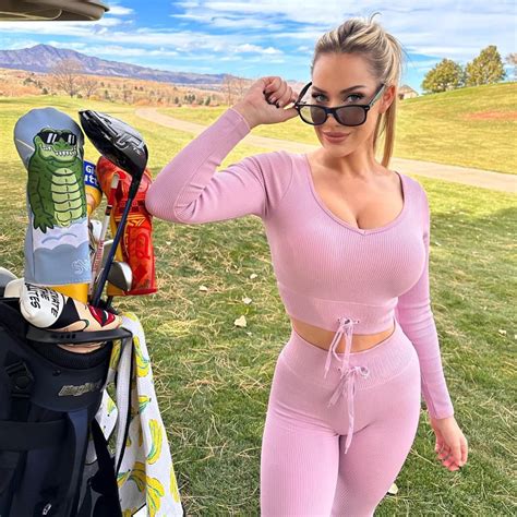 Paige Spiranac Sodeluje S Tomahawk Shades Koda Za Popust
