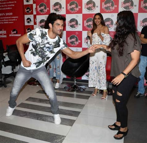 Sushant Singh Rajput Kiara Advani Disha Patani Promote Ms Dhoni The