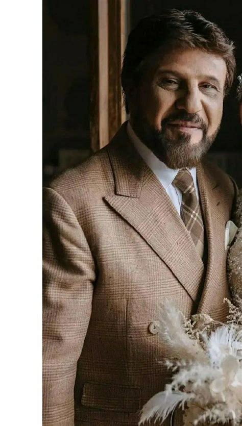 عکس خبرساز از بیژن مرتضوی در کنار یک تازه‌عروس