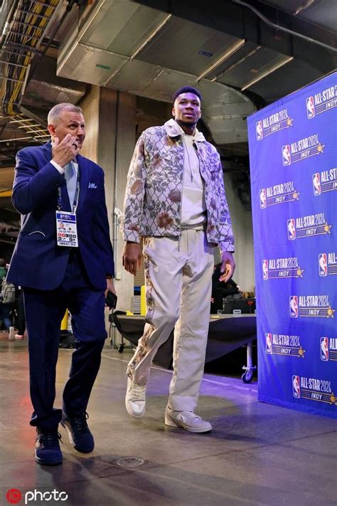 组图 全明星穿搭秀 77酷飒出场哈利伯顿赚足眼球 搜狐大视野 搜狐新闻