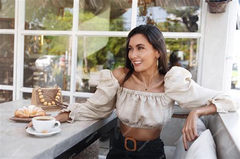 Free Photo Sensual Confident Woman In Stylish Clothes Enjoying Coffee