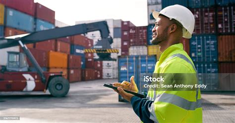 화물 통제 선적 검사 및 관리를 위한 옥외 정제를 가진 근수 사람 및 콘테이너 화물 안전 수입 보관 및 공급망을 위한 유통 감독 및 디지털 기술 35 39세에 대한 스톡