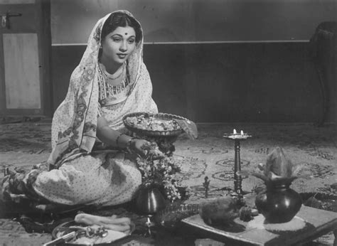 Goldenframes Nirupa Roy The Most Loved Mother Of Indian Cinema The