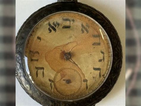 प्रथम श्रेणीतून प्रवास News In Marathi