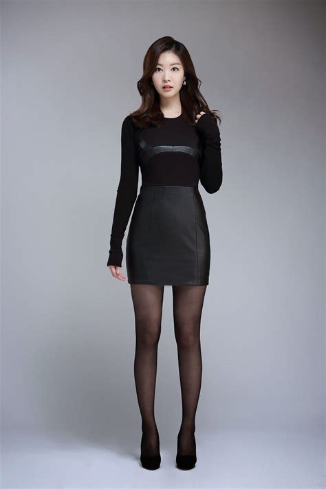 Yun Ji Yeon Legs Hot Sex Picture Yun Ji Yeon Legs Hot Sex Picture