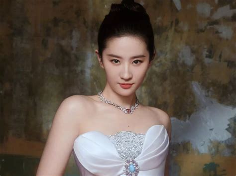 Profil Dan Biodata Liu Yi Fei Alias Crystal Liu Lawan Min Lin Geng Xin Dan Lin Yi Di Drama China