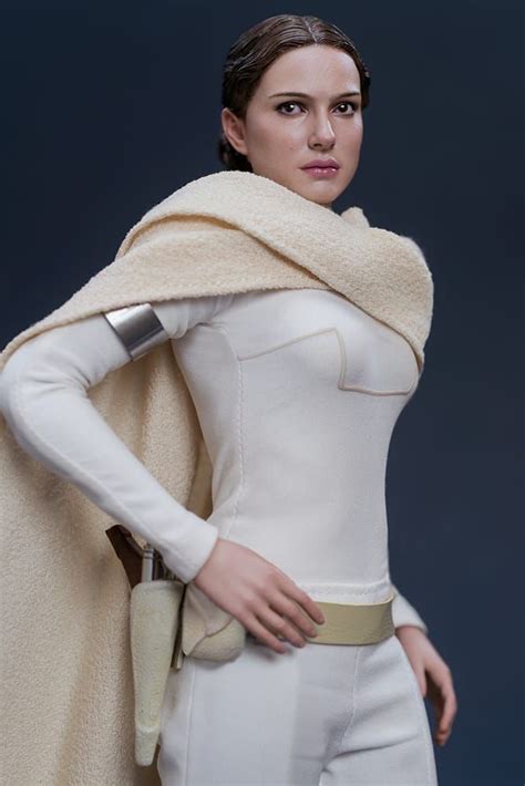 Padmé Amidala Sixth Scale Figure By Hot Toys Run Disney Costumes