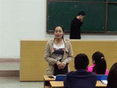 酒店管理系召开团学干部例会 酒店管理学院