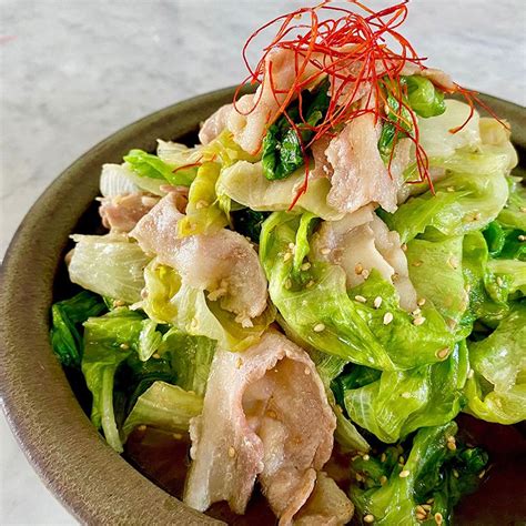 体によくて、簡単で。豚バラ肉とレタスのうまみ蒸し