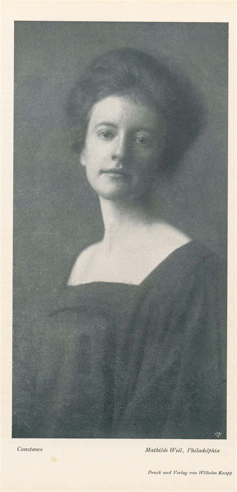 Mathilde Weils Portraits Un Regard Oblique