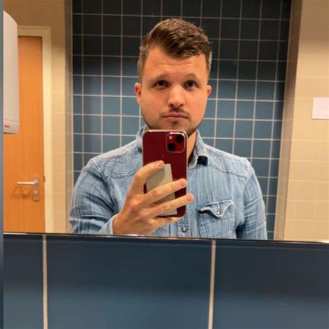 Birthday Selfie 25m R Selfies