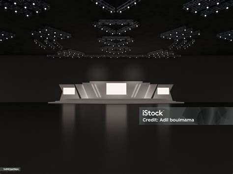 계단 정면이 보이는 이벤트 빈 무대 디자인 프로젝션을 위한 중앙 Led 스크린과 양면 Led 및 천장 스포트라이트 시스템 홀의