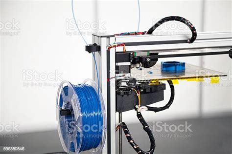 필라멘트 코일이 밀착된 3d 프린터 3d 프린팅 공정 기술 3d 프린팅 필라멘트에 대한 스톡 사진 및 기타 이미지 3d