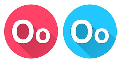 문자 O 대문자와 소문자 빨간색 또는 파란색 배경에 긴 그림자가 있는 둥근 아이콘 개념에 대한 스톡 벡터 아트 및 기타 이미지