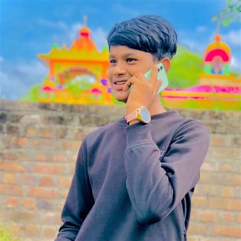 𝐂𝐇𝐎𝐂𝐎𝐋𝐀𝐓𝐄🕊️💗👀 Xpratikshindex • Threads Say More