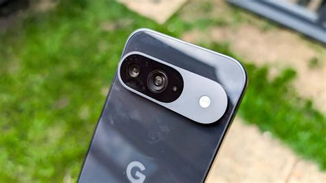 Google Pixel Review Great Cameras Longer Battery Life Tom S Guide