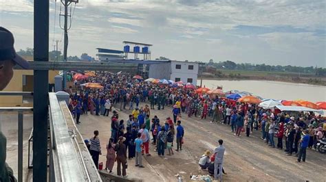 កម្មកររោងចក្រ Wp Sports ក្នុងខេត្តស្វាយរៀងតវ៉ាទាមទារលក្ខខណ្ឌការងារល្អជាងមុន