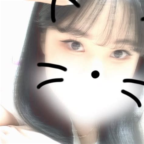 예린 Yrne • Threads Say More