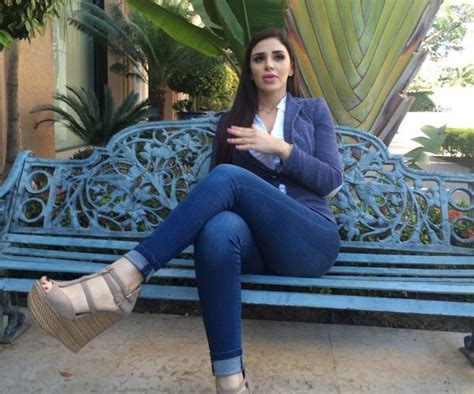 Emma Coronel Aispuro Feet