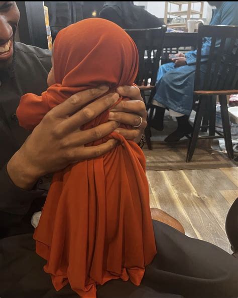 Pin By Sarrah On Quick Saves Muslimah Aesthetic Muslim Girls Cute Muslim Couples