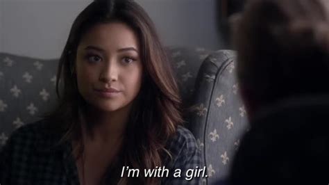 Pretty Little Liars Recap 410 The Mirror Has Three Faces And One Of