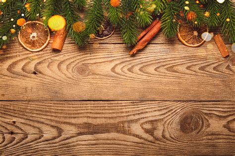 전나무 가지와 황금 Bokeh가 있는 크리스마스 나무 배경 텍스트를 위한 여유 공간 0명에 대한 스톡 사진 및 기타 이미지 0명 겨울 계절 Istock