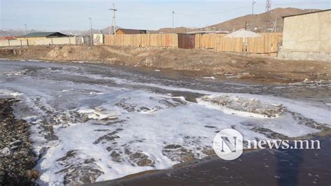 Фото Шар усны үер бууж айлууд усанд автжээ News Mn