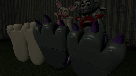 Mangle And Roxanne Show Their Feet22 By Militaryrabbit On Deviantart