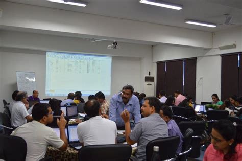 Saurabh Agarwal On Linkedin Interacting With Participants While Delivering Fdp On Advance Data…