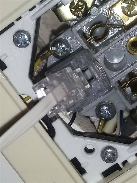 Connector What Is The Reason That This Rj11 Cable Cant Be Connected
