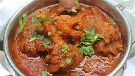 মুরগির মাংস রান্নায় আনুন টুইস্ট রেঁধে ফেলুন আমসত্ত্ব চিকেন Aamsotto Chicken Recipe In