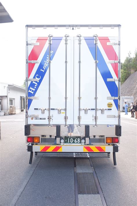 Newデザイントラック納車🚛₃₃₃ 宝持運輸株式会社 島根県松江市の運輸・運送