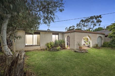 8 Jelbart Court Rosebud Vic 3939 Domain